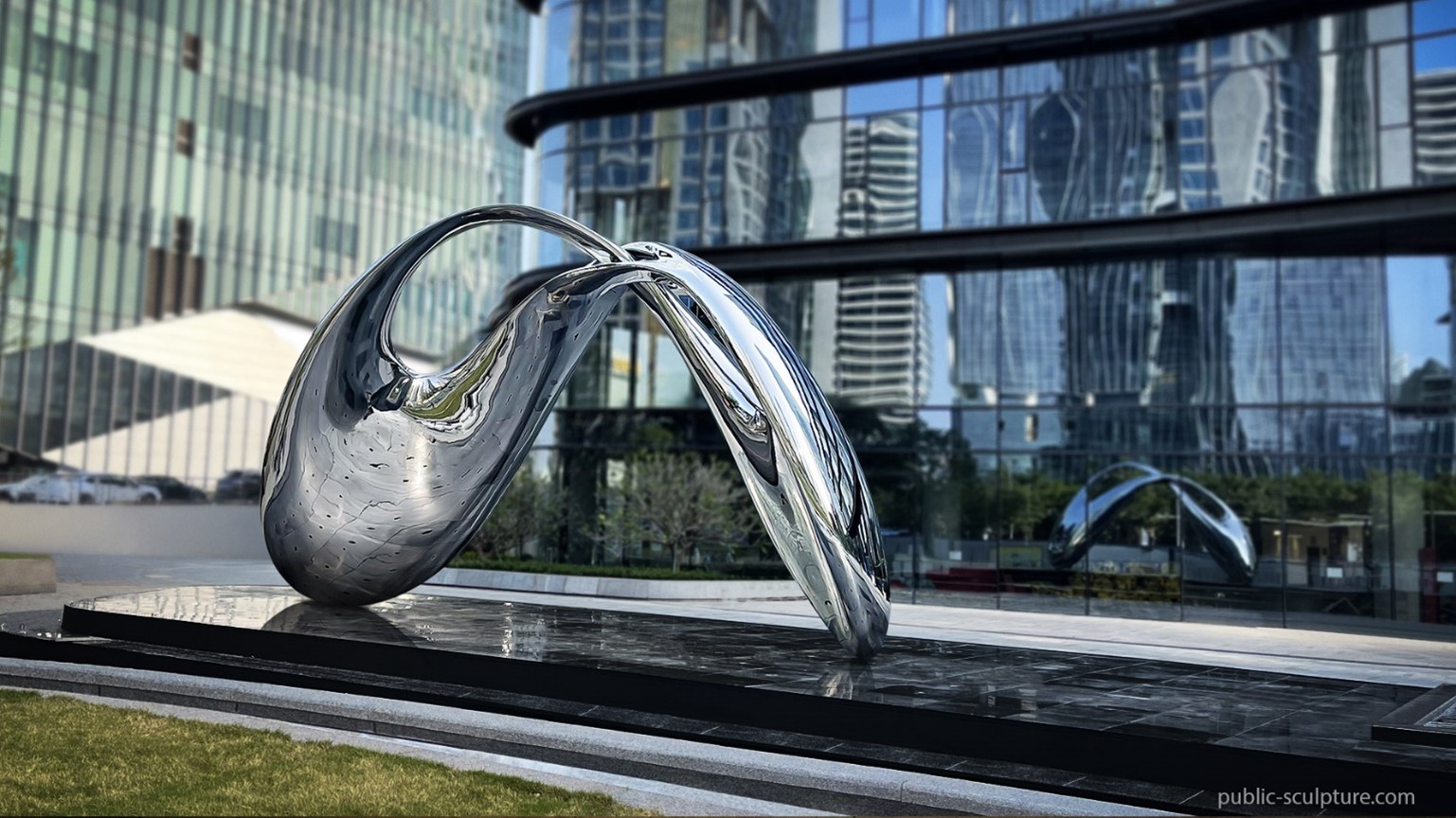 Abstract Wonders: Transforming Spaces with Large Abstract Sculptures